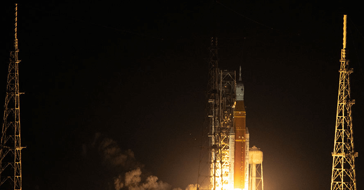 NASA Applies Thermal Protection System to SLS Hydrogen Tank